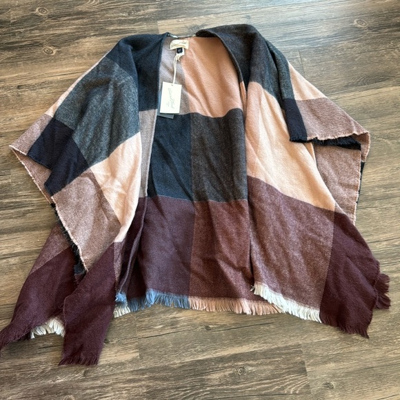 Universal Thread | Sweaters | Universal Thread New With Tags Poncho | Poshmark